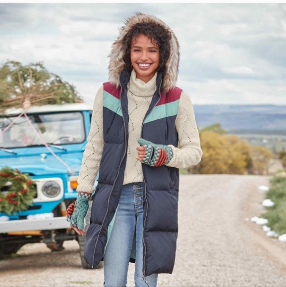Sundance | Jackets & Coats | Sundance Duck Downfilled Long Hooded Vest ...
